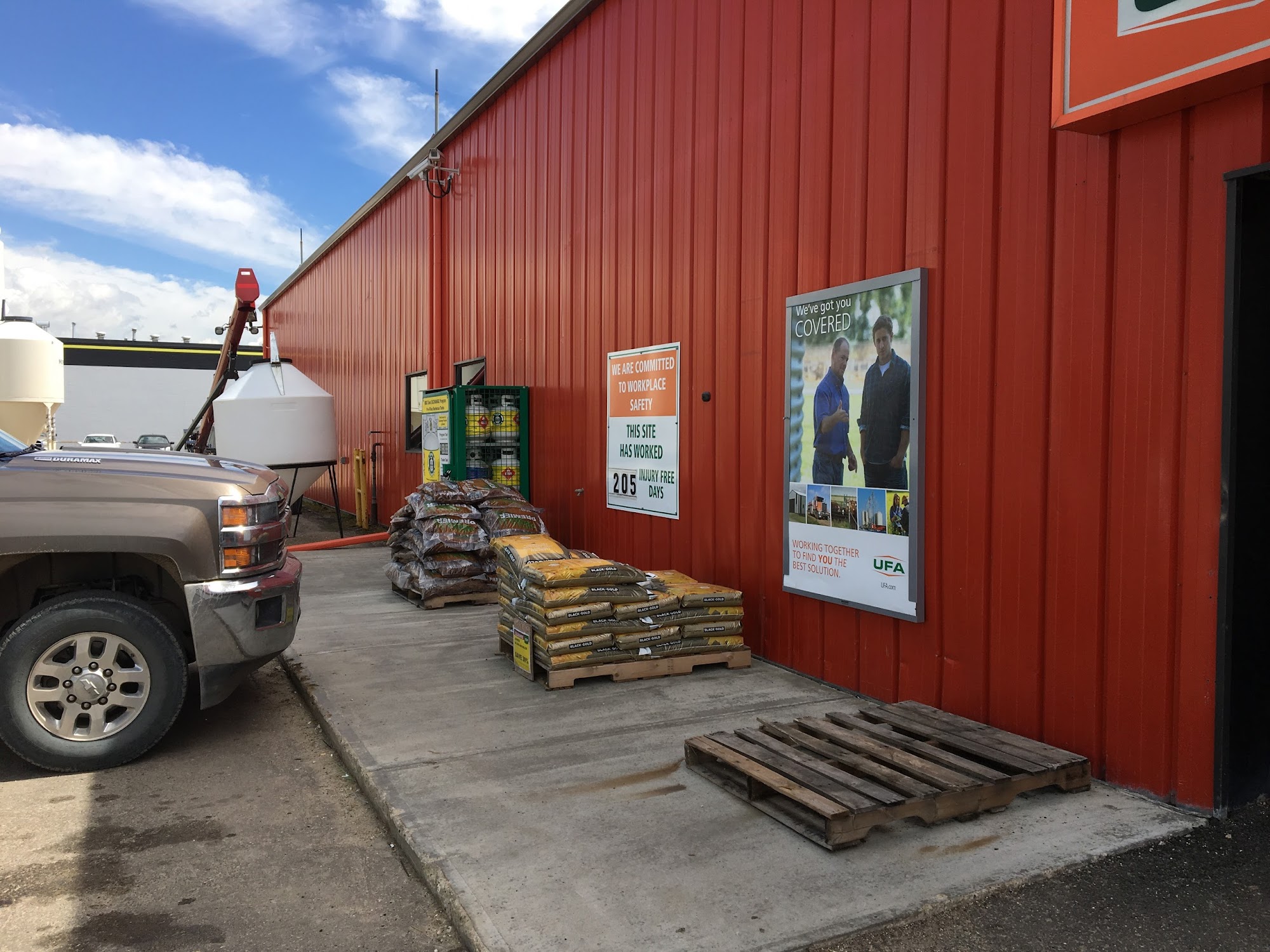 SPRUCE GROVE UFA FARM & RANCH SUPPLY - Spruce Grove AB - Hours ...