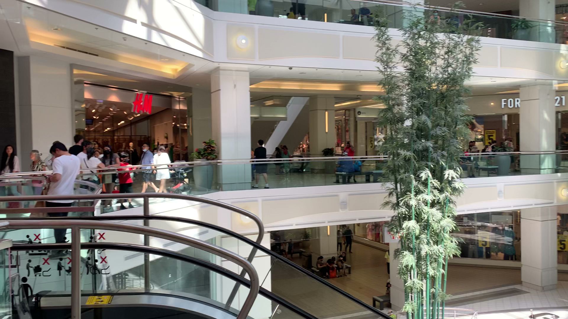 METROPOLIS AT METROTOWN - Burnaby BC - Hours, Directions, Reviews ...