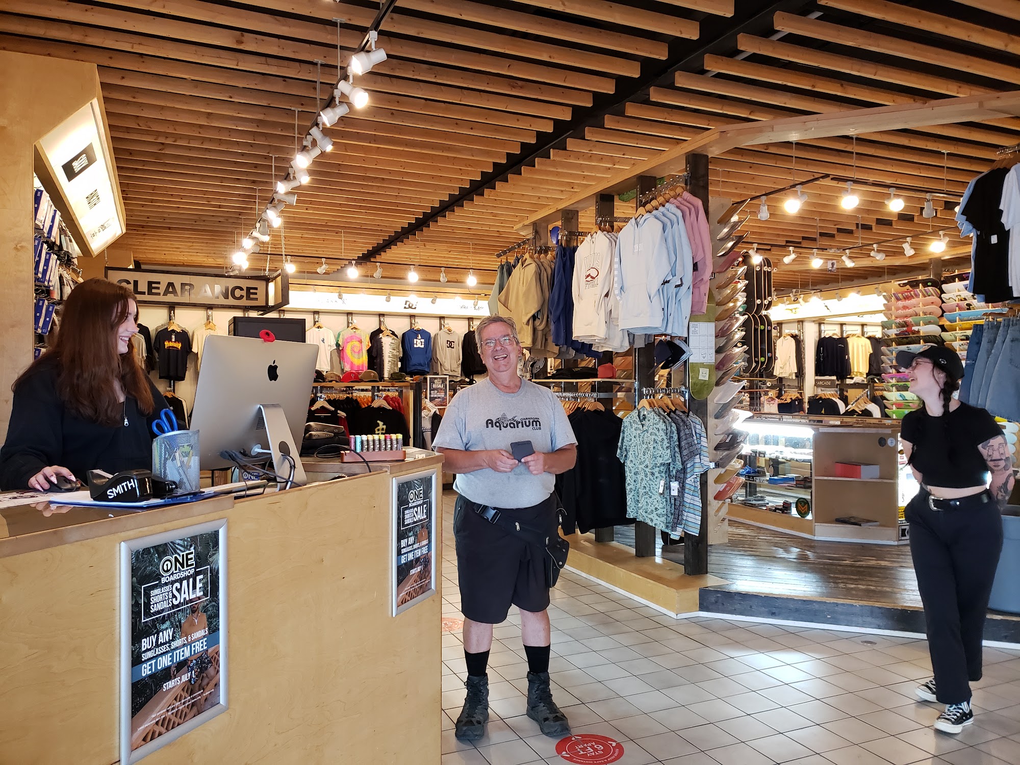 ONE BOARDSHOP - KELOWNA - Kelowna BC - Hours, Directions, Reviews ...