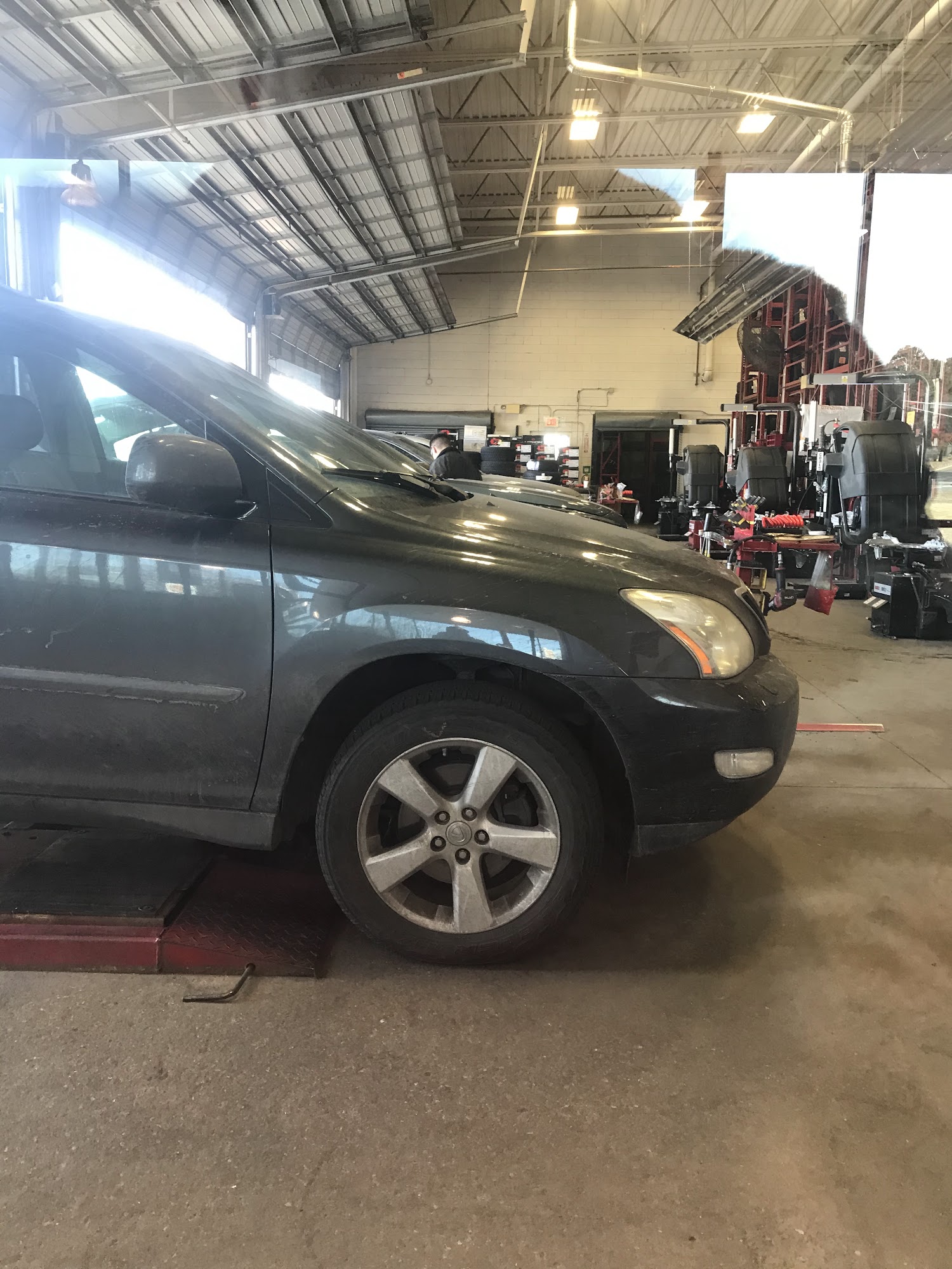 DISCOUNT TIRE - 2000 S Kipling St, Lakewood CO - Hours, Directions ...