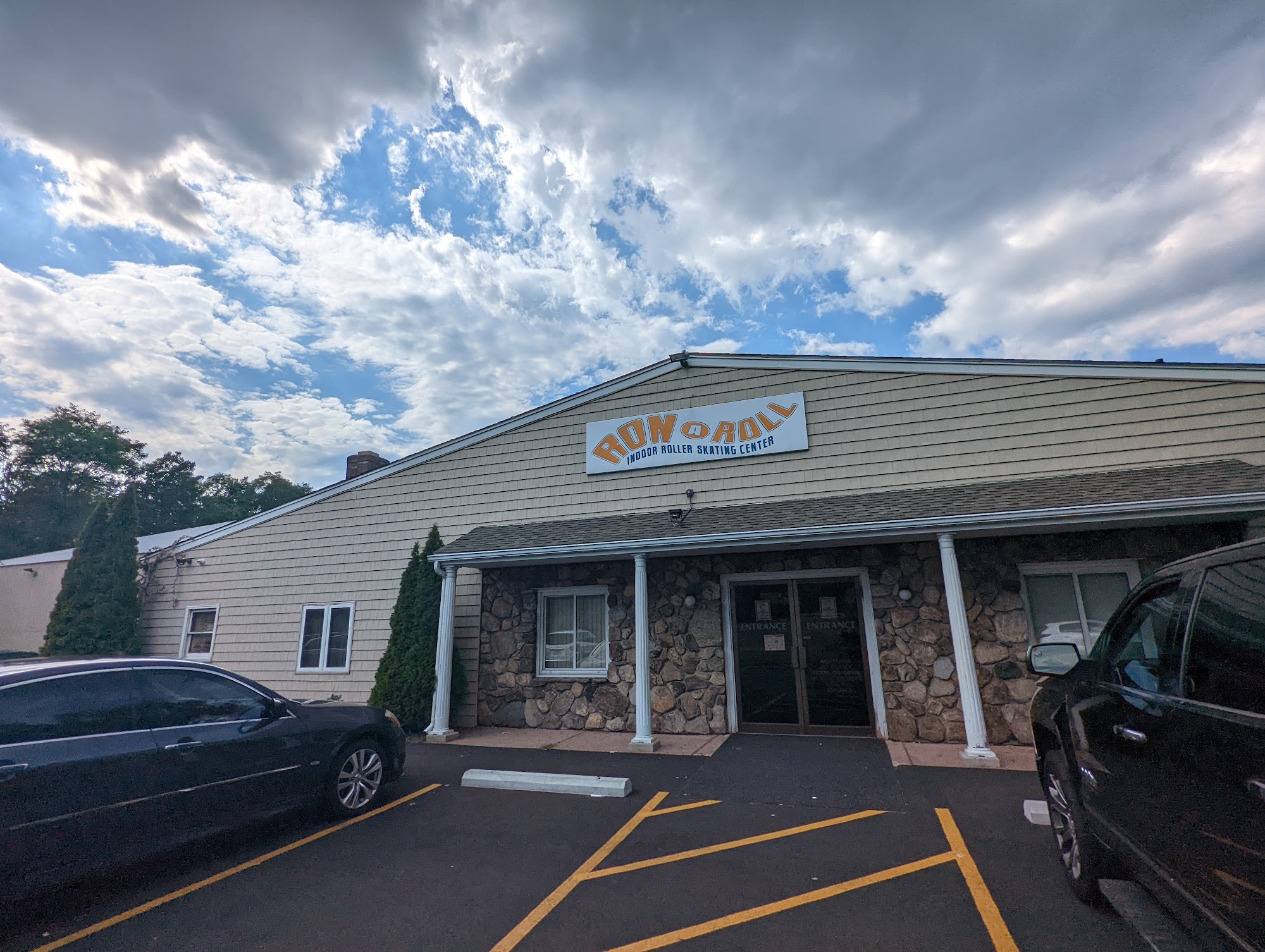 RON-A-ROLL INDOOR ROLLER SKATING CENTER - Vernon CT - Hours, Directions ...