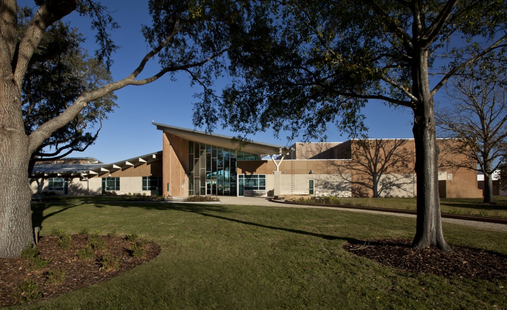 LARGO COMMUNITY CENTER - Largo FL - Hours, Directions, Reviews - Loc8NearMe