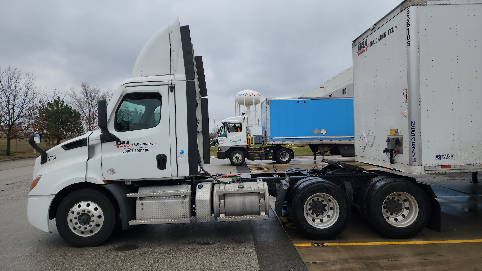 AMAZON CROSS-DOCK FACILITY - MDW2 - Joliet IL - Hours, Directions ...