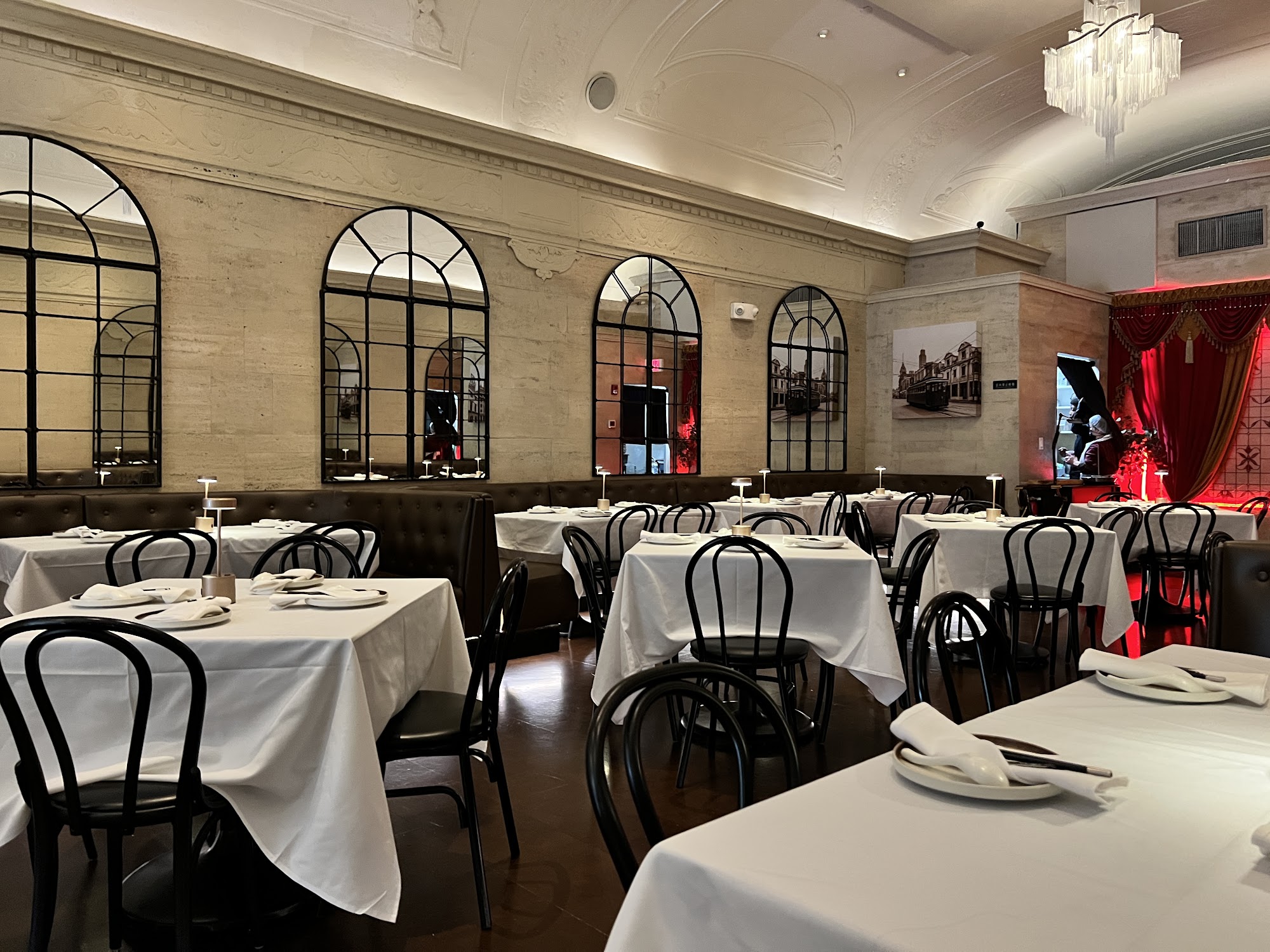 Restaurants near Emerson Colonial Theatre, Boston, MA - Restaurantji
