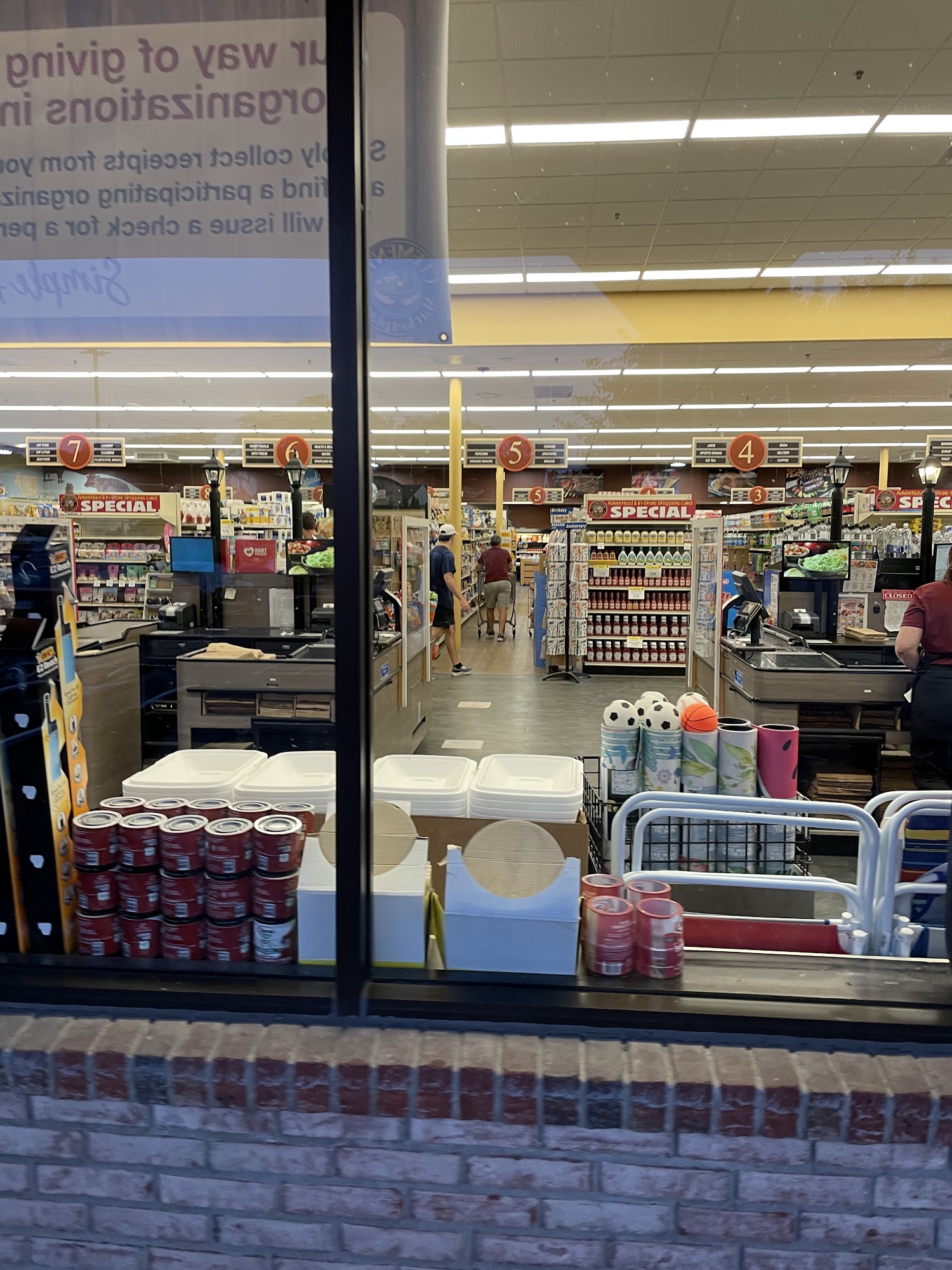CLEMENTS' MARKETPLACE MANOMET - Plymouth MA - Hours, Directions ...
