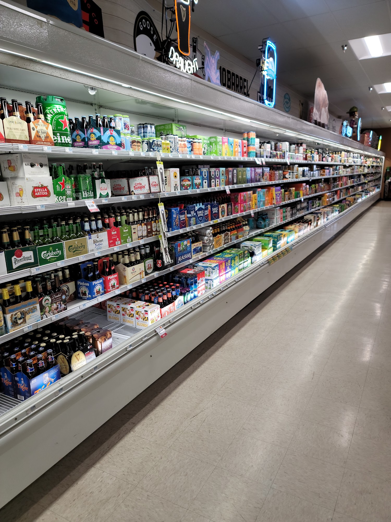 HY-VEE WINE & SPIRITS - 1106 6th Street NW, Rochester MN - Hours ...
