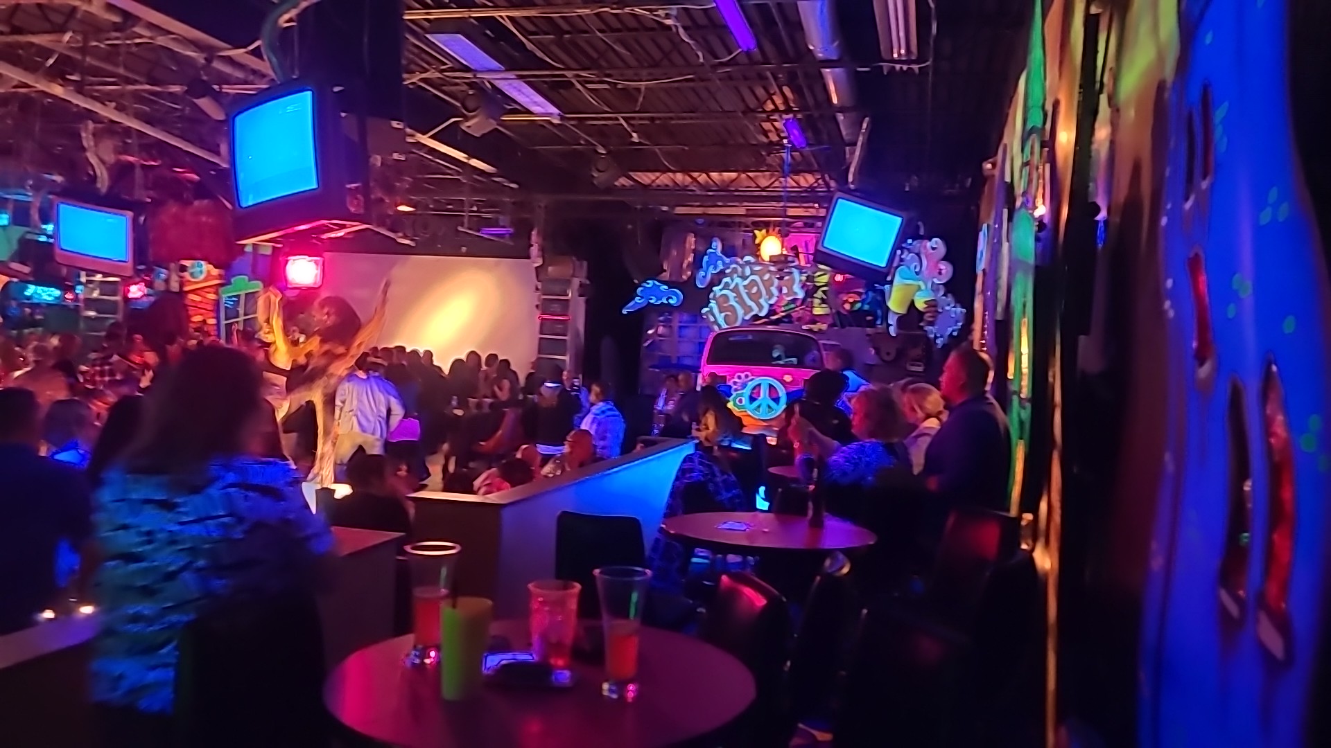 FUNKY TOWN KC - Kansas City MO - Hours, Directions, Reviews - Loc8NearMe