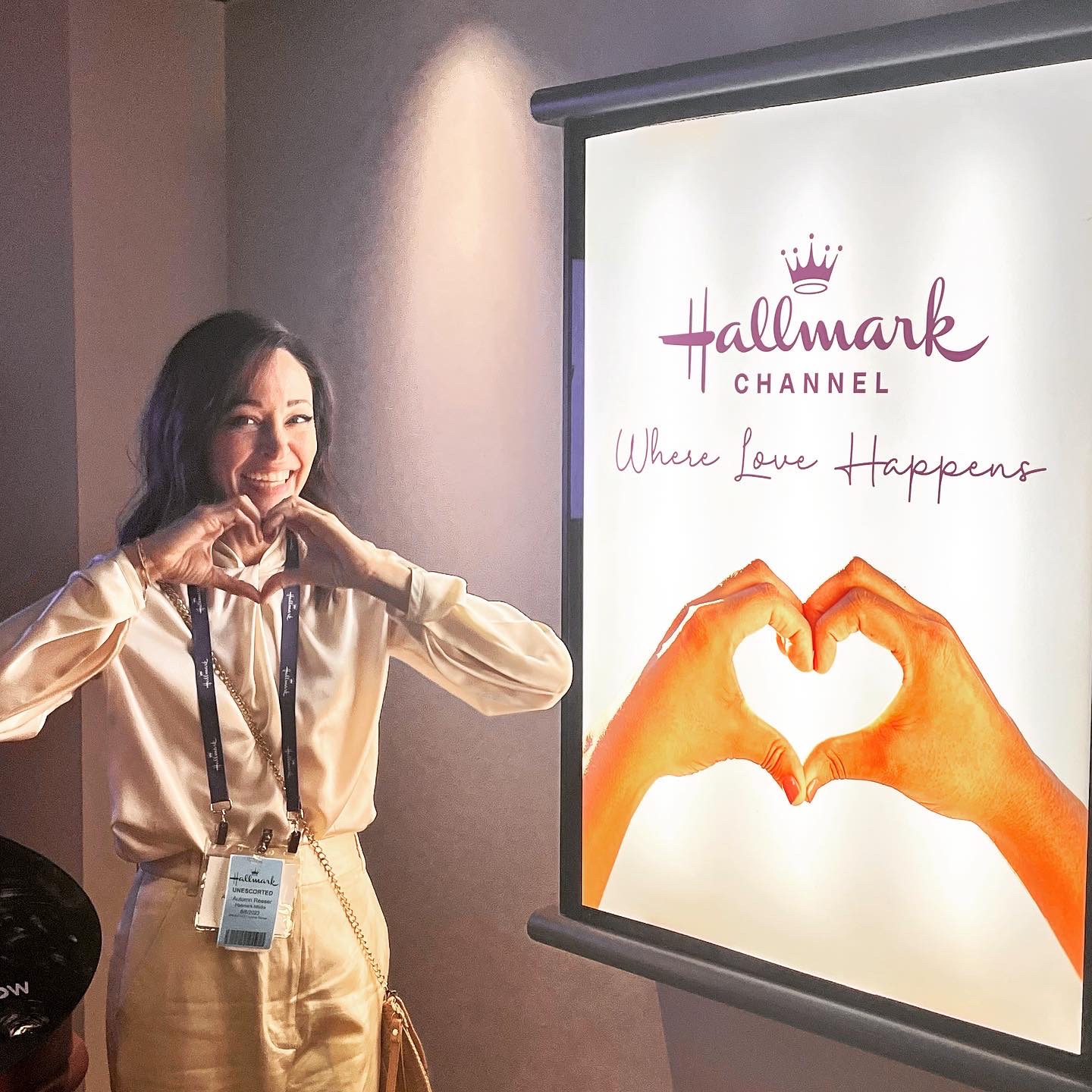 HALLMARK VISITORS CENTER - 2450 Grand Blvd, Kansas City MO - Hours ...