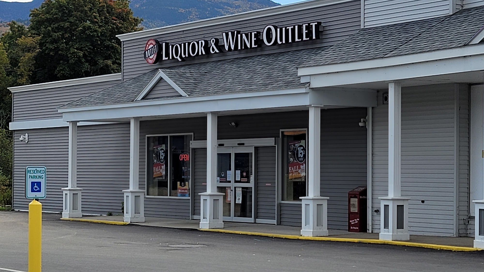 NH LIQUOR & WINE OUTLET - 159 Main St, Gorham NH - Hours, Directions ...