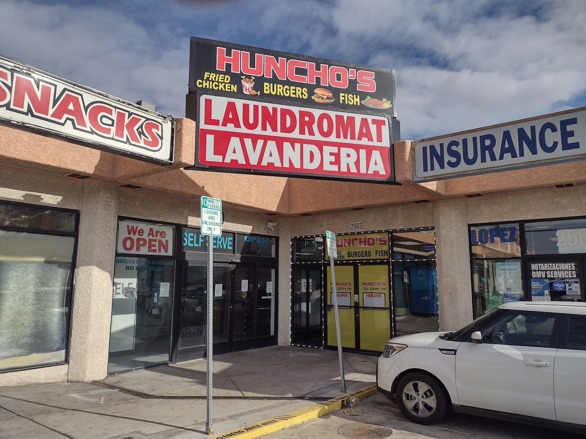Huncho's Fried Chicken & Burgers, Las Vegas - Menu, Reviews (103 ...