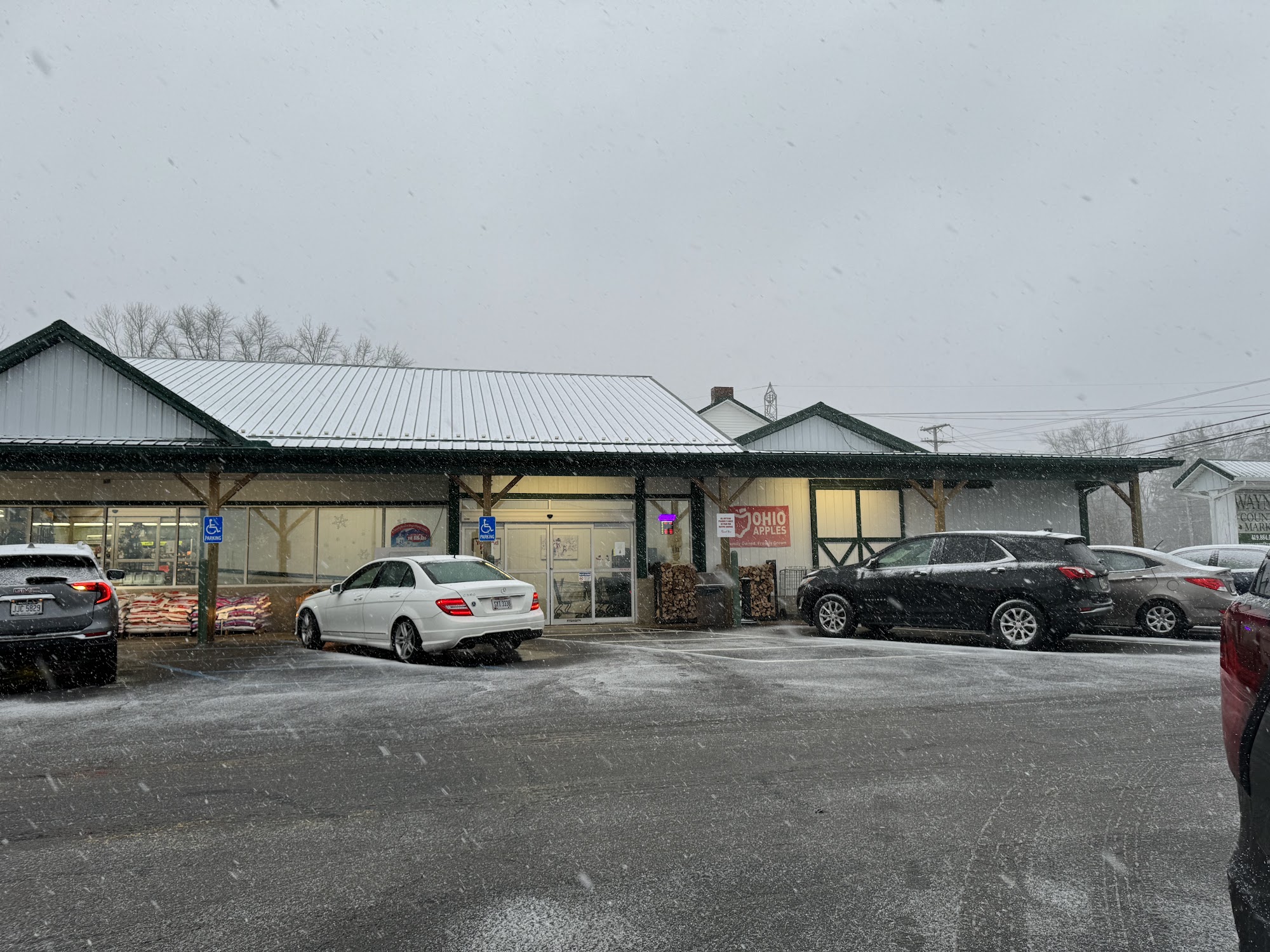 WAYNE'S COUNTRY MARKET - Mansfield OH - Hours, Directions, Reviews ...