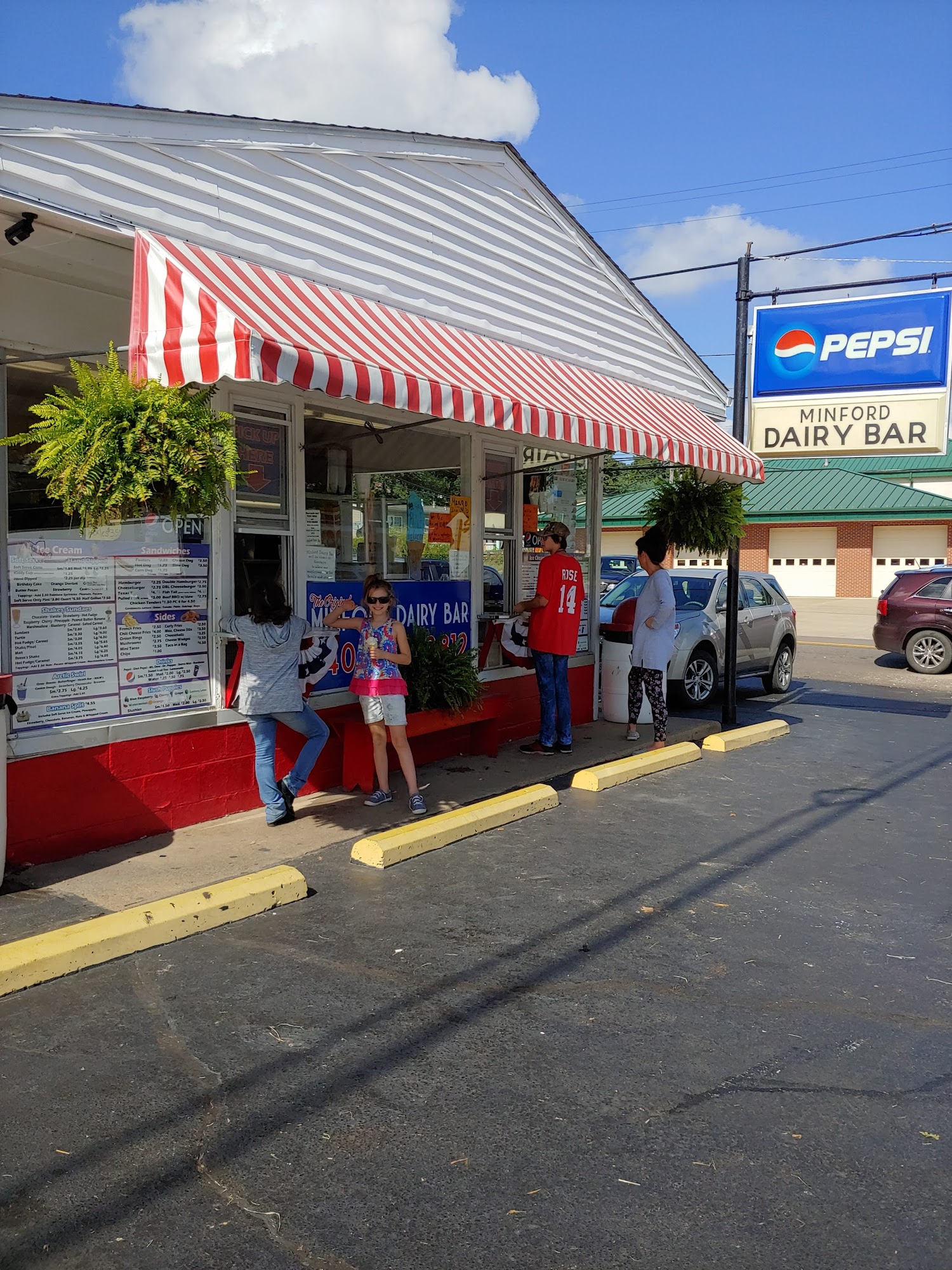 Where to Eat The Best Ice Cream near Minford, OH - 2024 Restaurantji