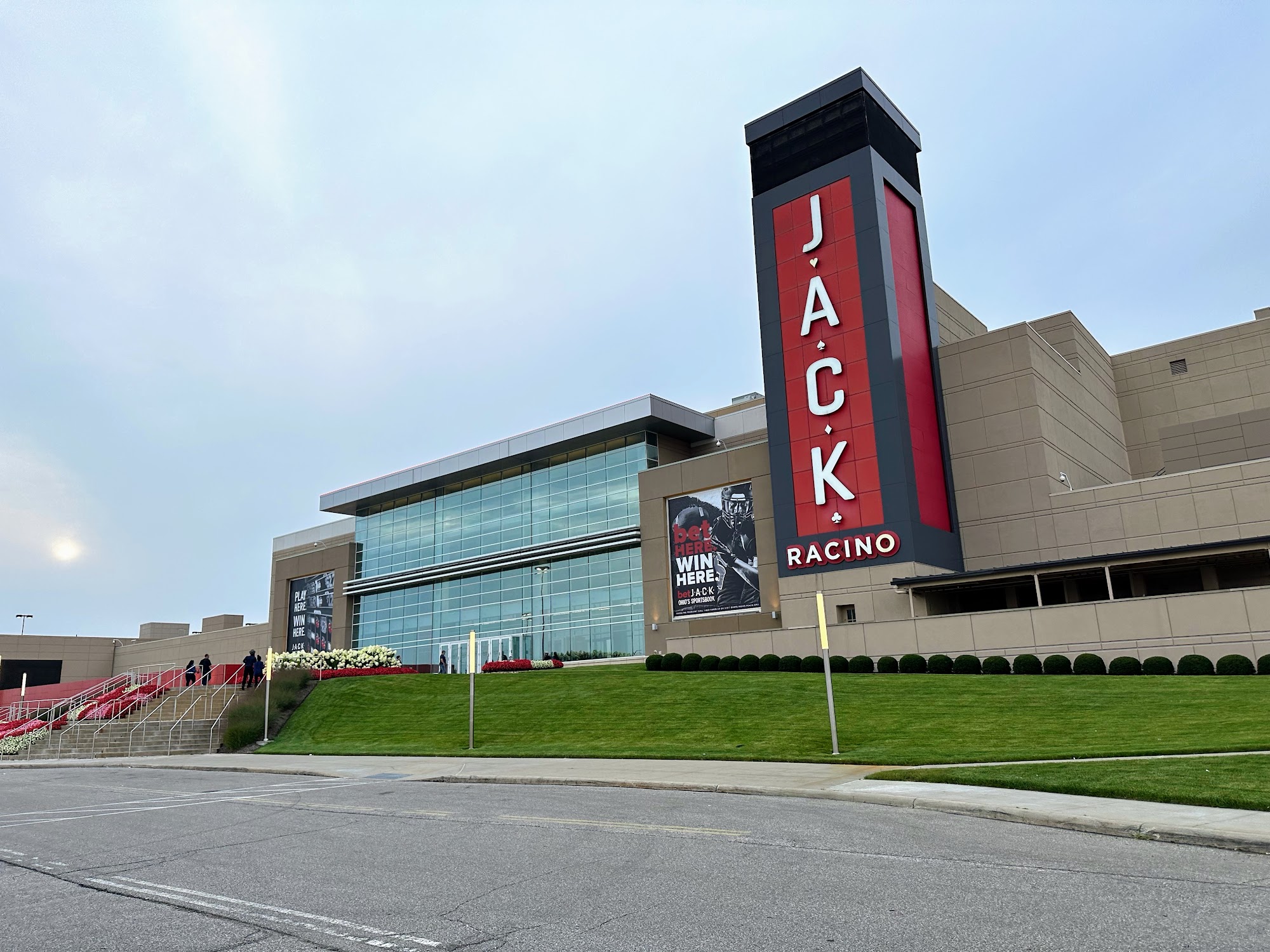 JACK THISTLEDOWN RACINO - North Randall OH - Hours, Directions, Reviews ...