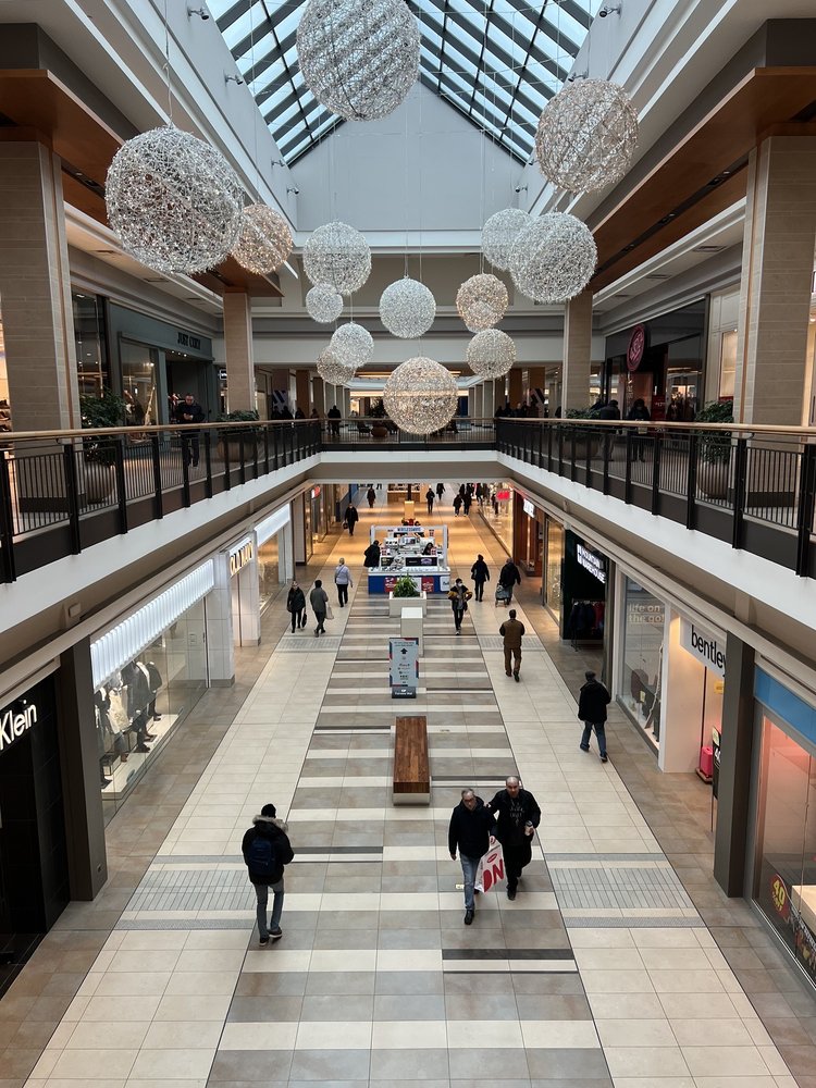 CF FAIRVIEW MALL - Toronto ON - Hours, Directions, Reviews - Loc8NearMe