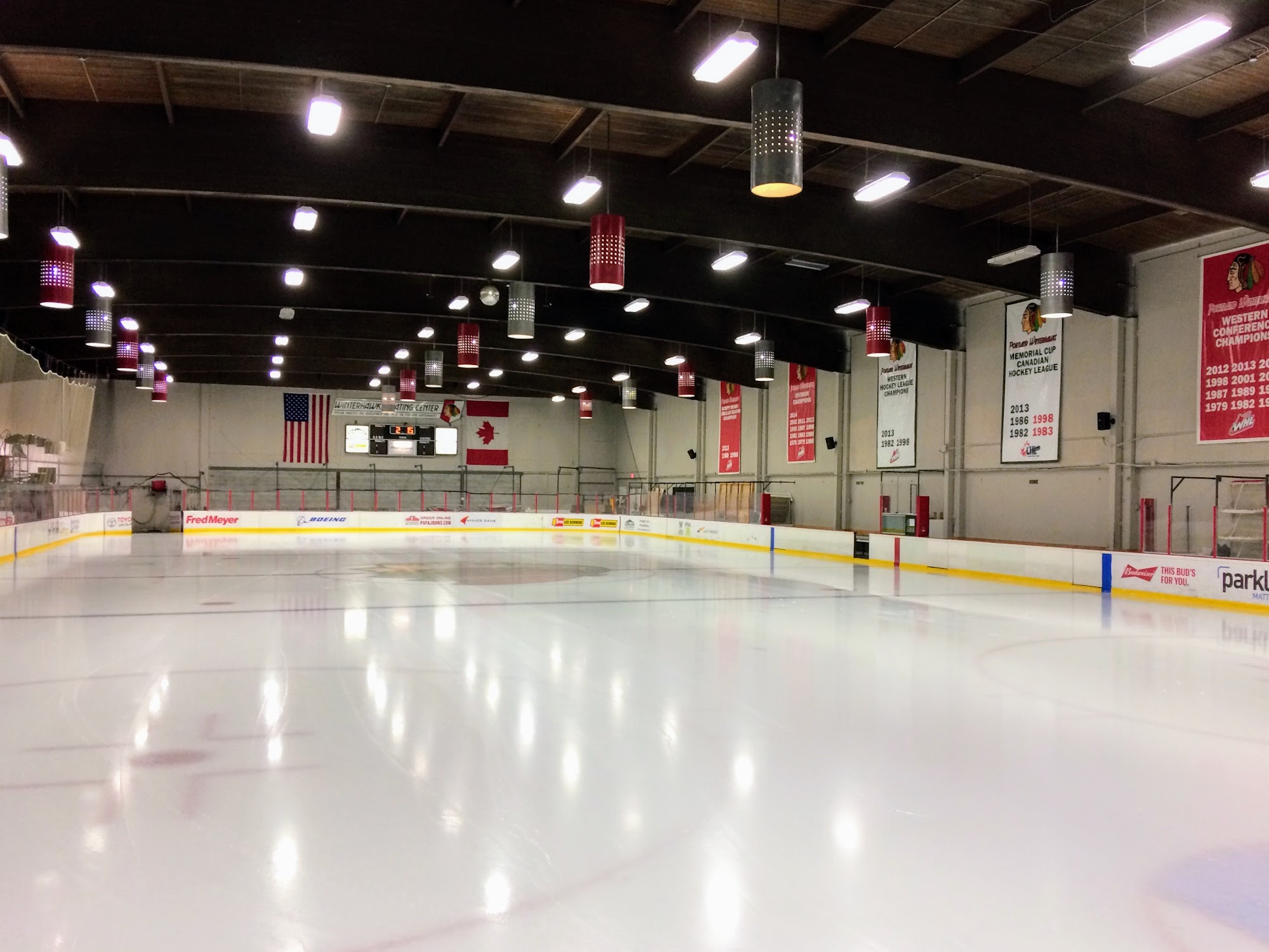 WINTERHAWKS SKATING CENTER - Beaverton OR - Hours, Directions, Reviews ...