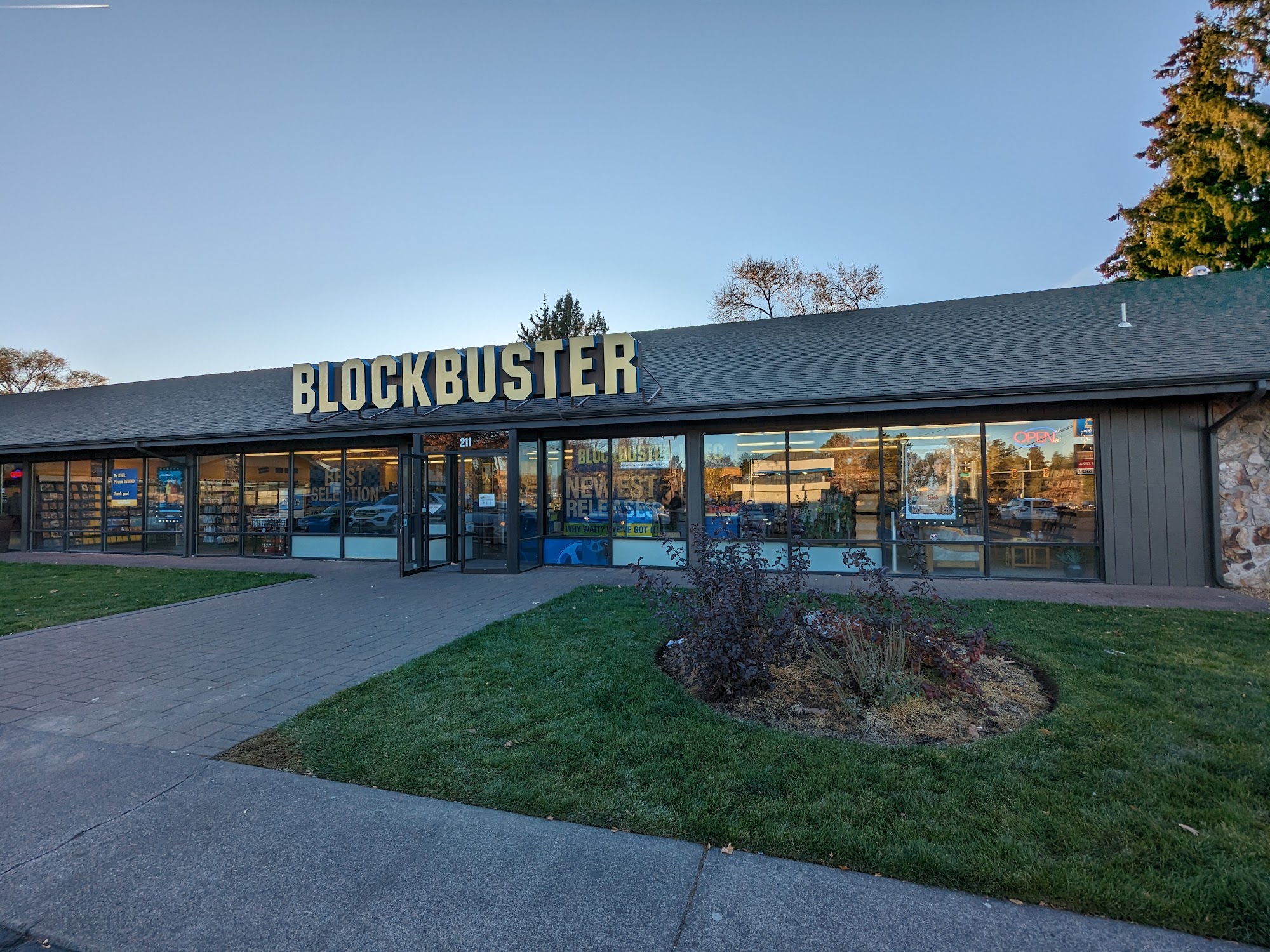 BLOCKBUSTER - Bend OR - Hours, Directions, Reviews - Loc8NearMe