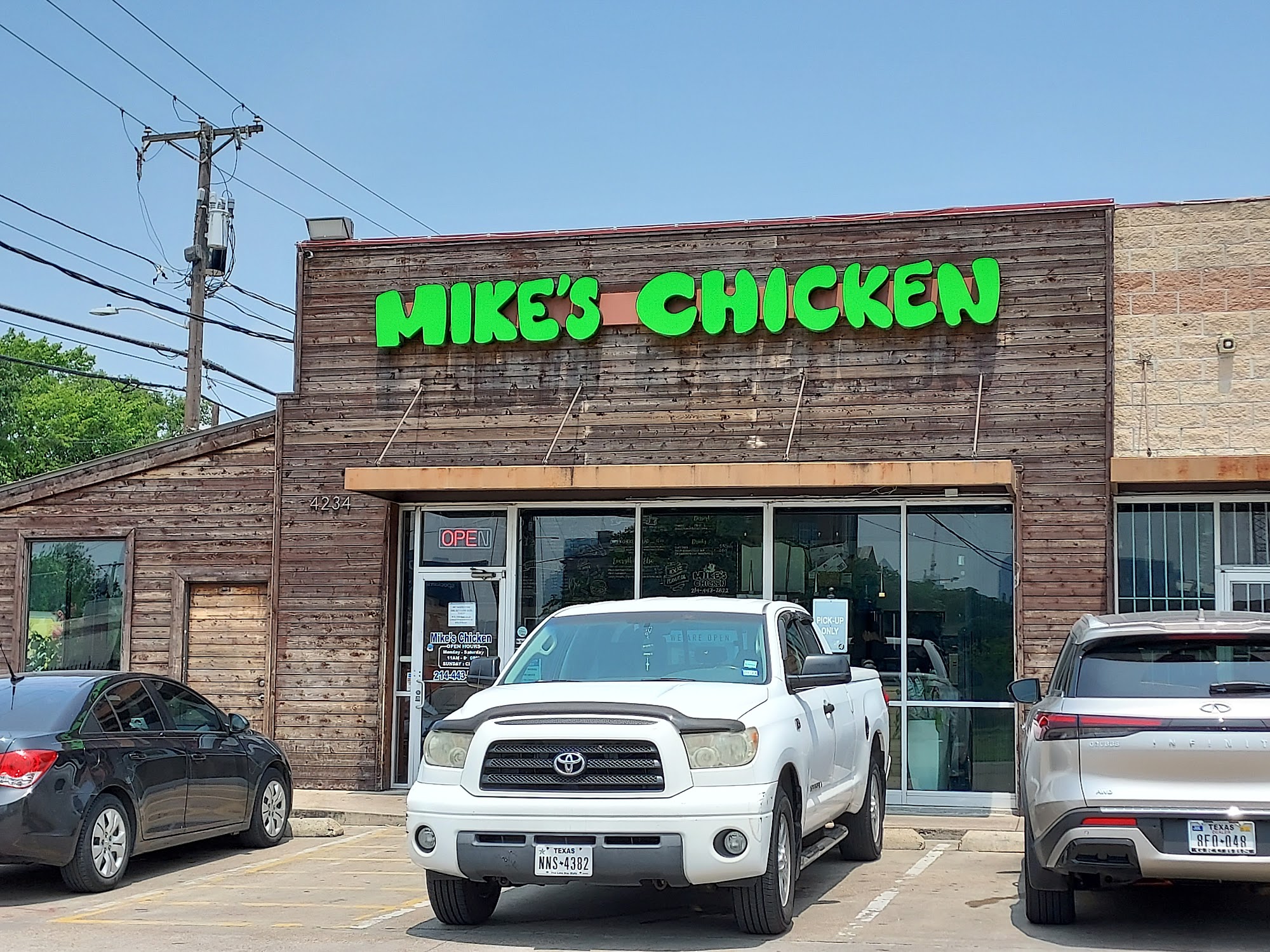 Mike's Chicken, Dallas - Menu, Reviews (528), Photos (88) - Restaurantji