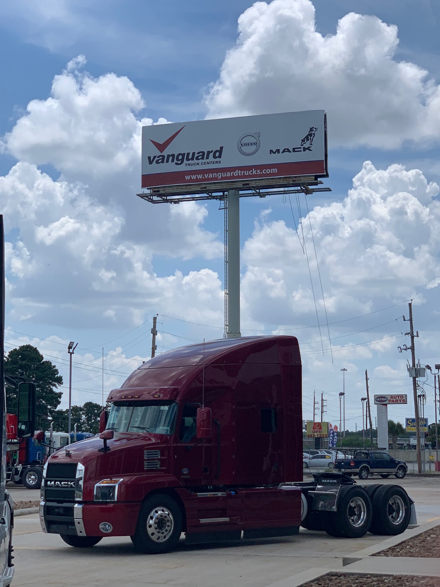 VANGUARD TRUCK CENTERS - Houston TX - Hours, Directions, Reviews ...