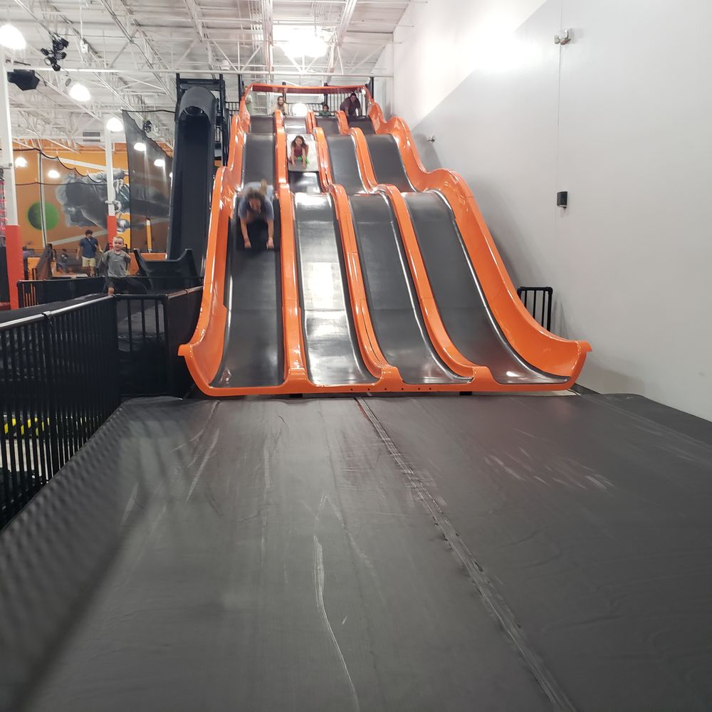 GROUND CONTROL TRAMPOLINE PARK - Irving TX - Hours, Directions, Reviews ...