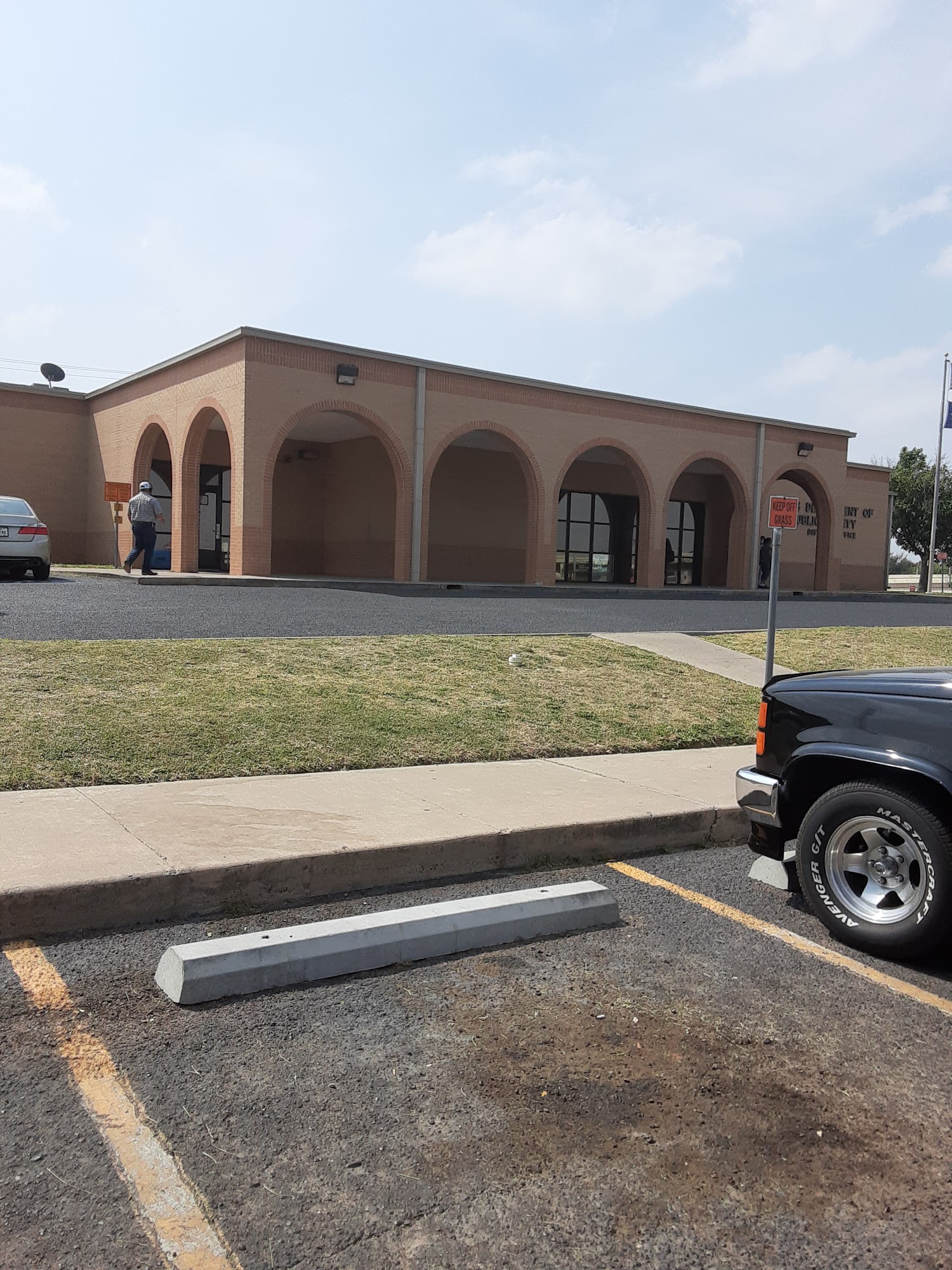 TEXAS DEPARTMENT OF PUBLIC SAFETY - Laredo TX - Hours, Directions ...