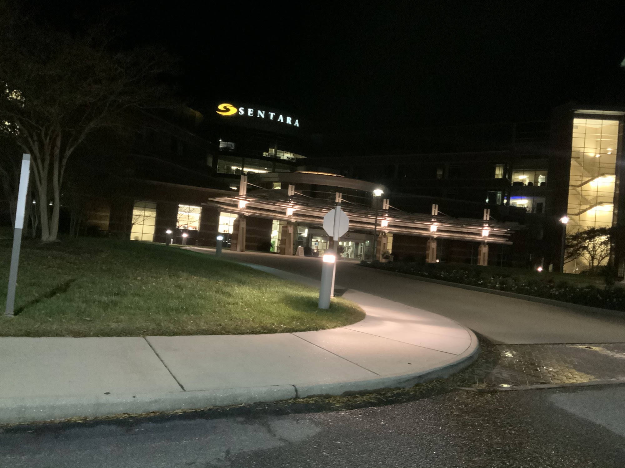 SENTARA WILLIAMSBURG REGIONAL MEDICAL CENTER - Williamsburg VA - Hours ...