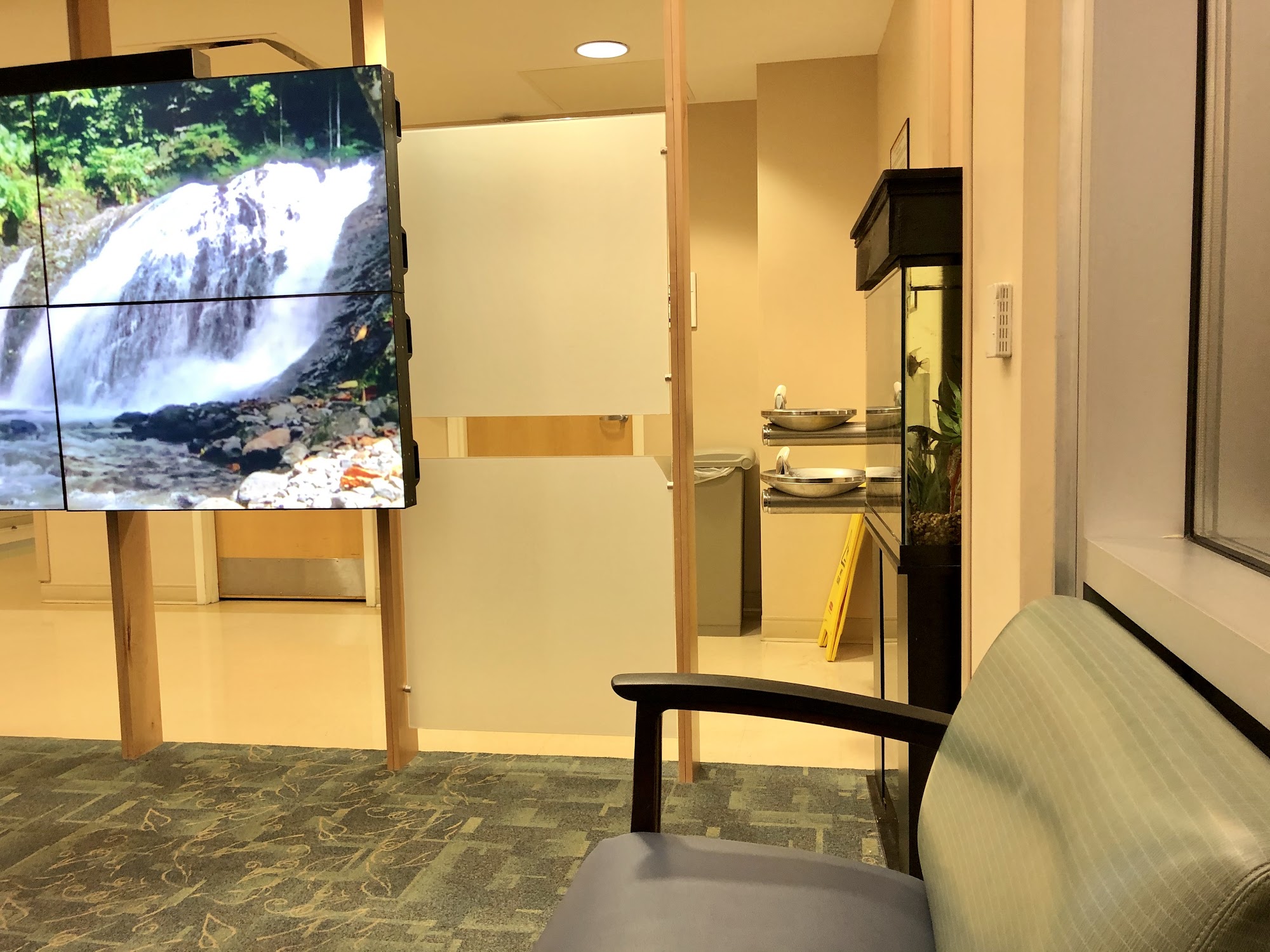 SENTARA WILLIAMSBURG REGIONAL MEDICAL CENTER - Williamsburg VA - Hours ...