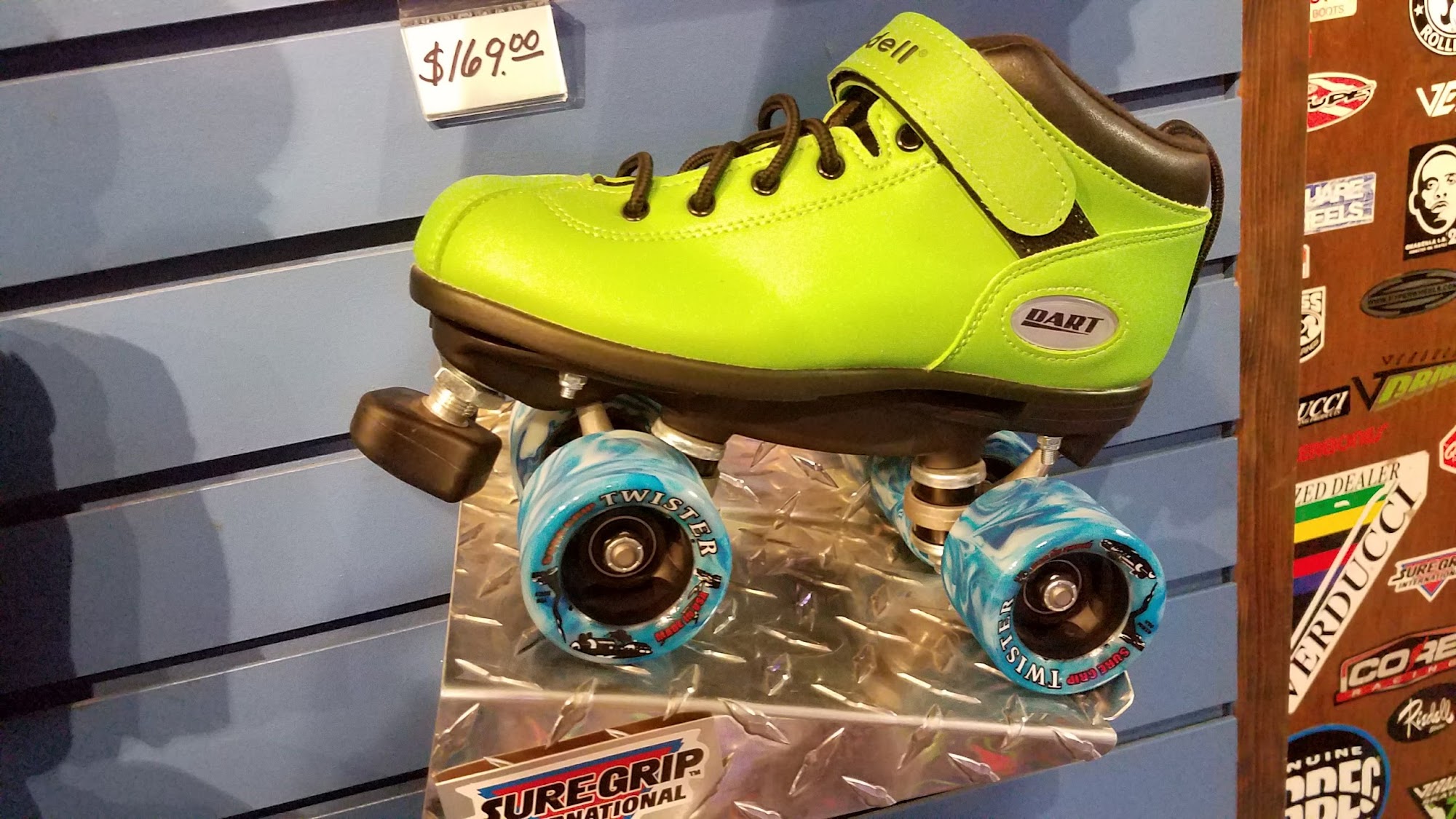 EL CENTRO SKATE RINK - Federal Way WA - Hours, Directions, Reviews ...
