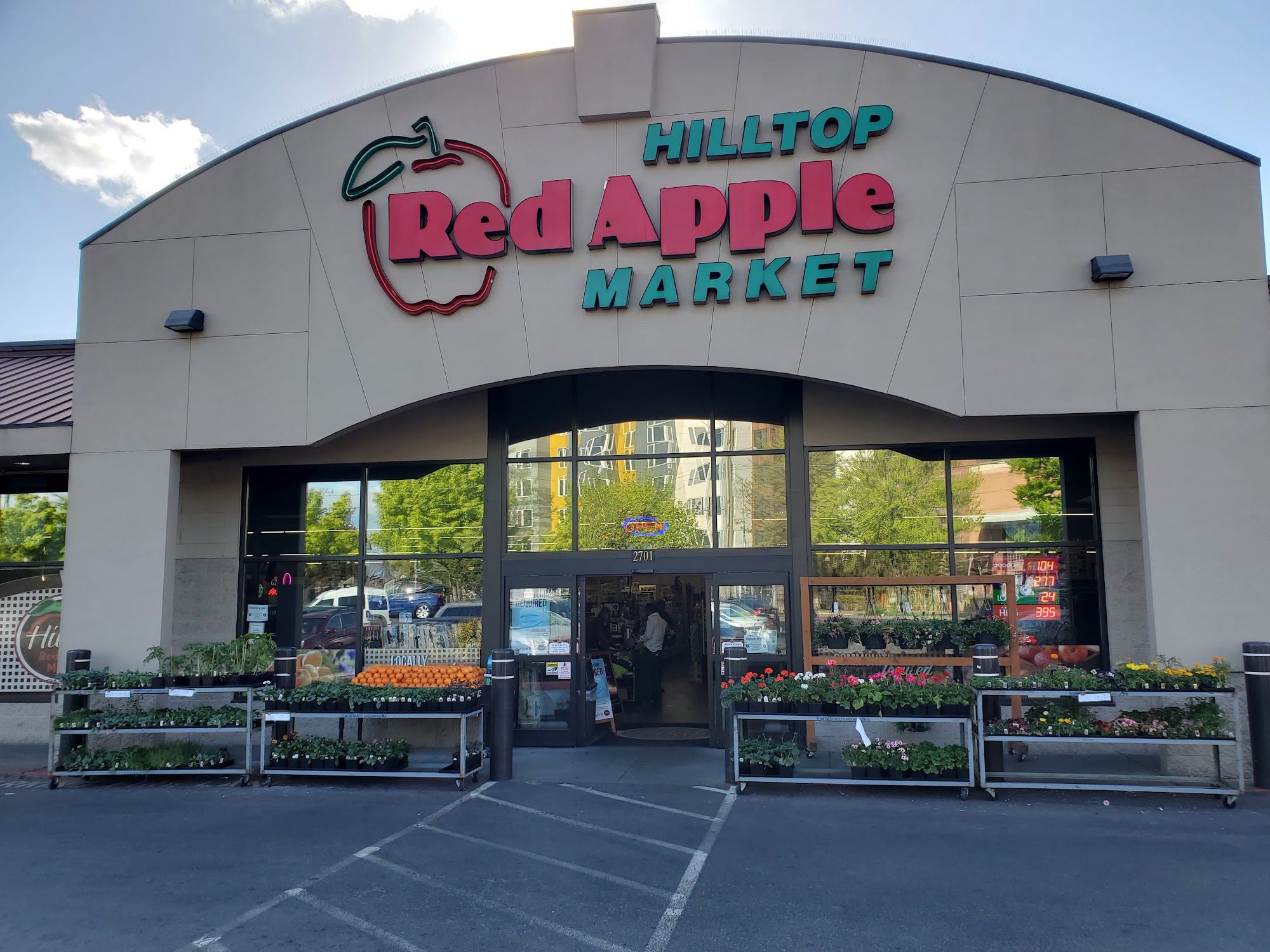 HILLTOP RED APPLE - Seattle WA - Hours, Directions, Reviews - Loc8NearMe